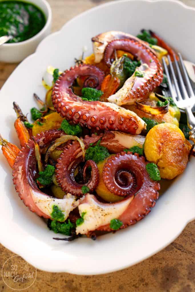Oktopus auf Ofengemüse mit Piso - So nach Gefühl